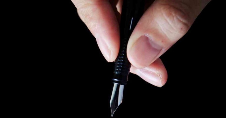 Tips On How To Stop Fountain Pen Leaking